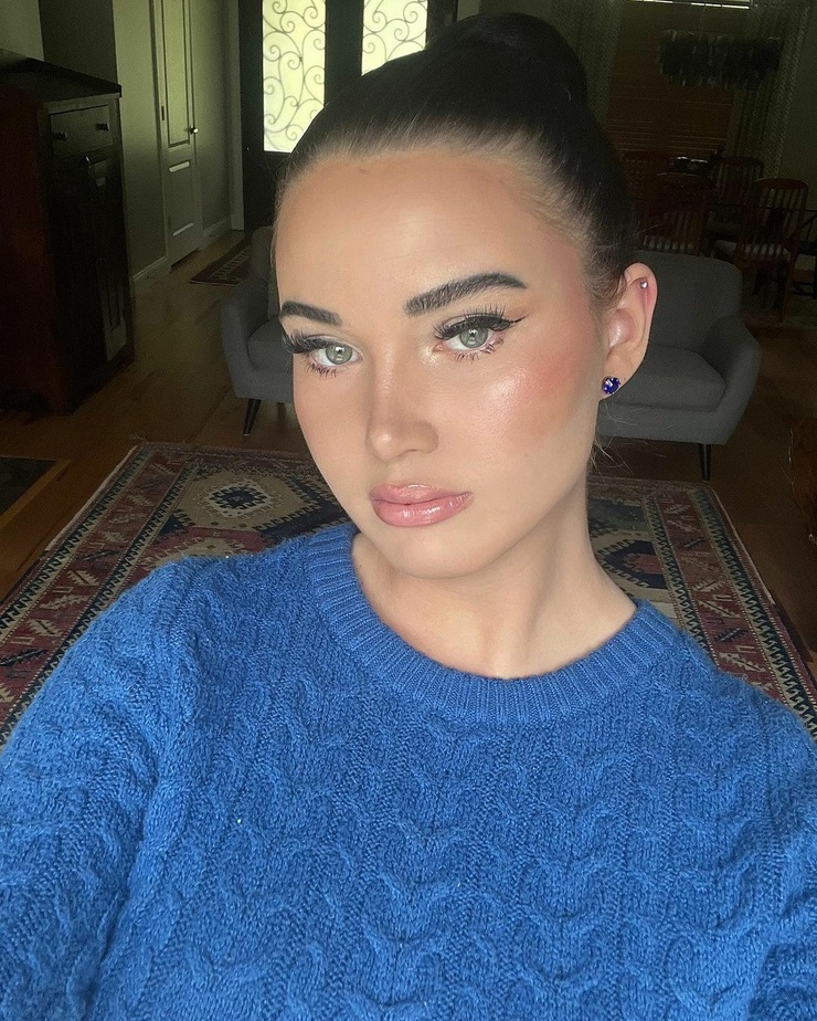 Kaitlyn Lea Hall picture