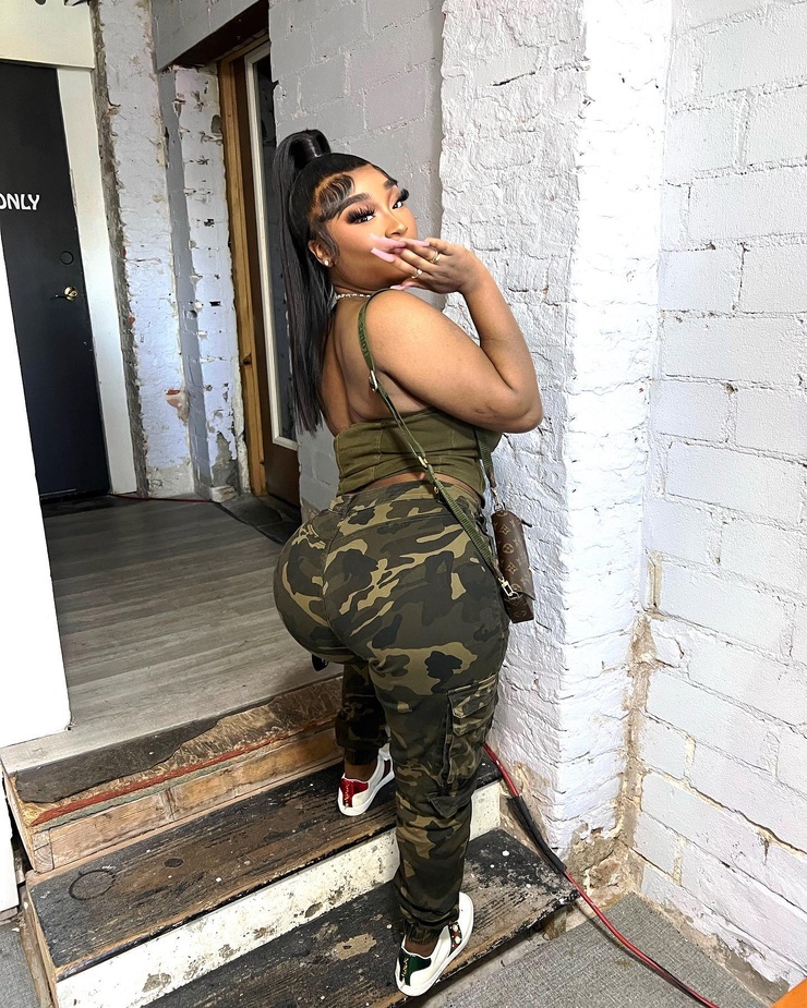 Picture Of Erica Banks