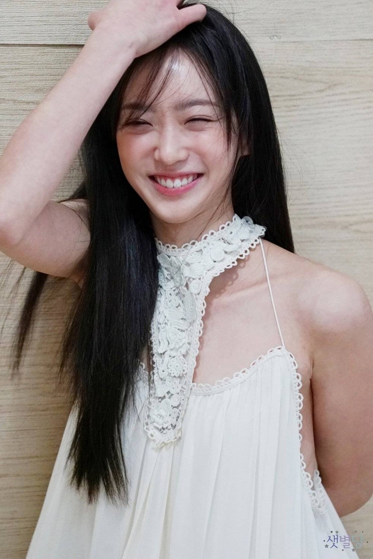 Picture of Han Ji-Hyun