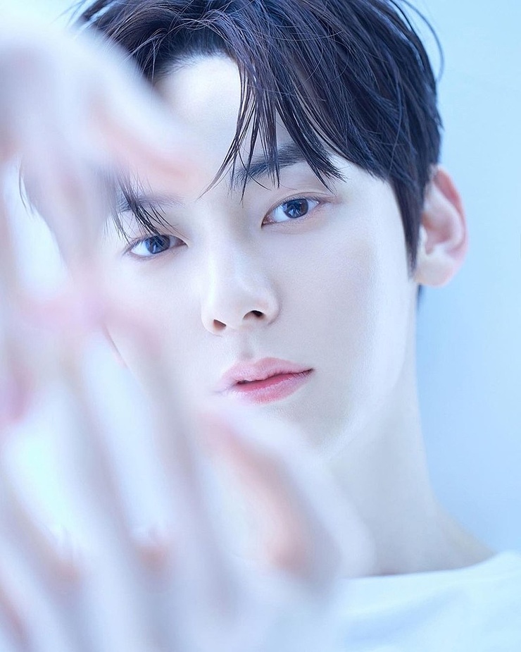 Image of Min-Hyun Hwang