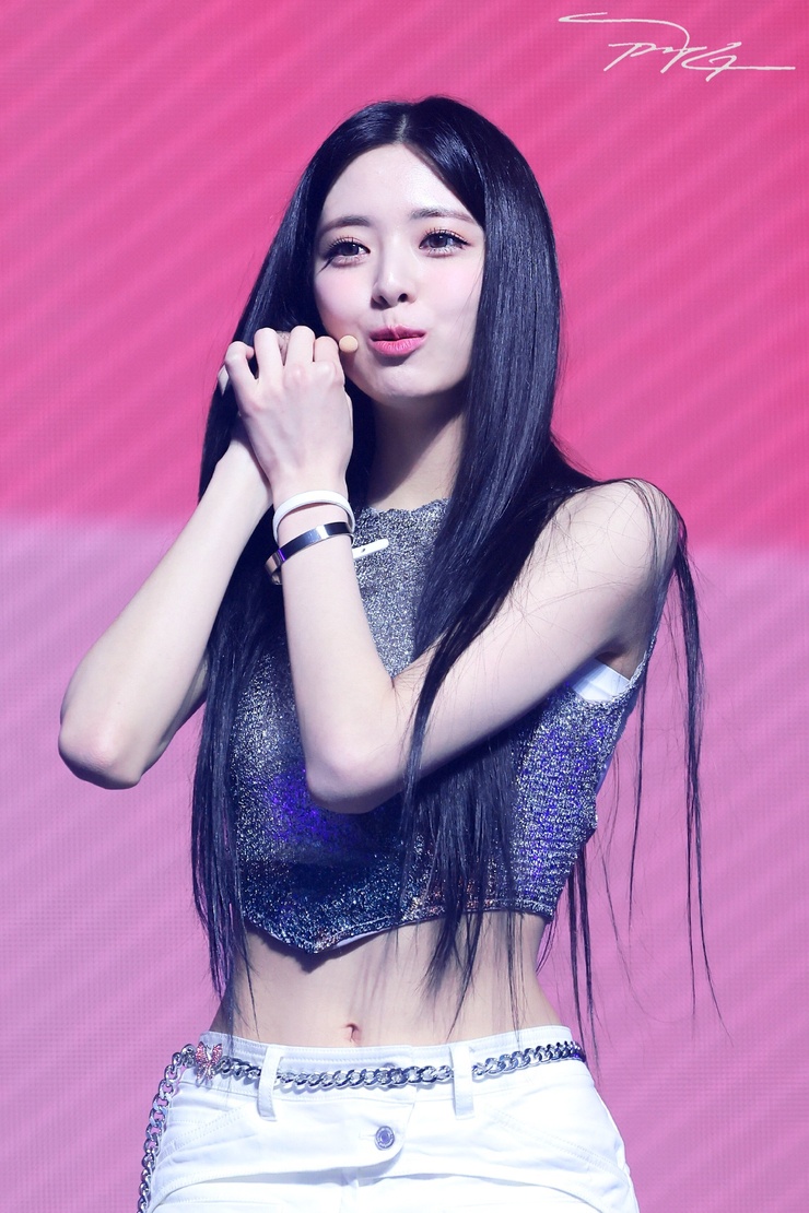 Picture of Shin Yuna