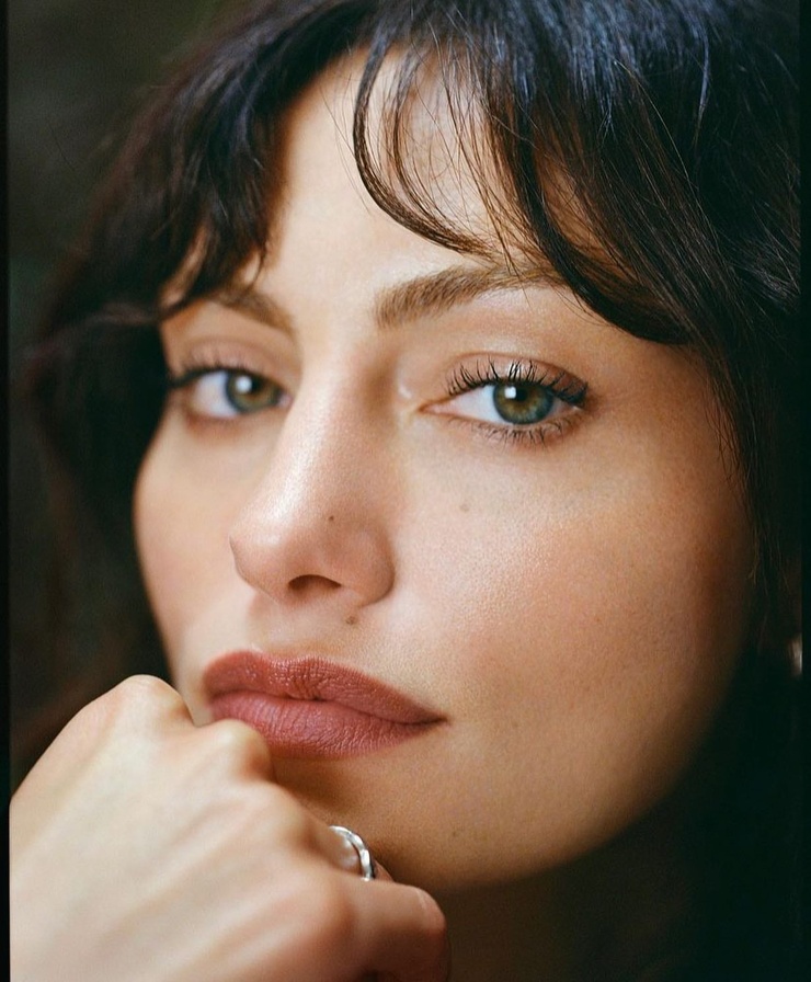 Picture of Phoebe Tonkin