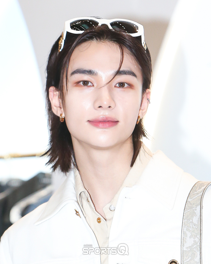 Hyun-Jin Hwang image