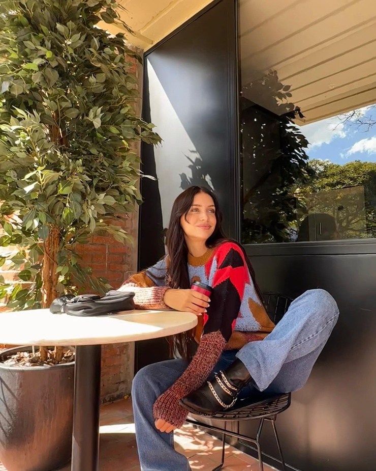 Picture of Zaira Nara