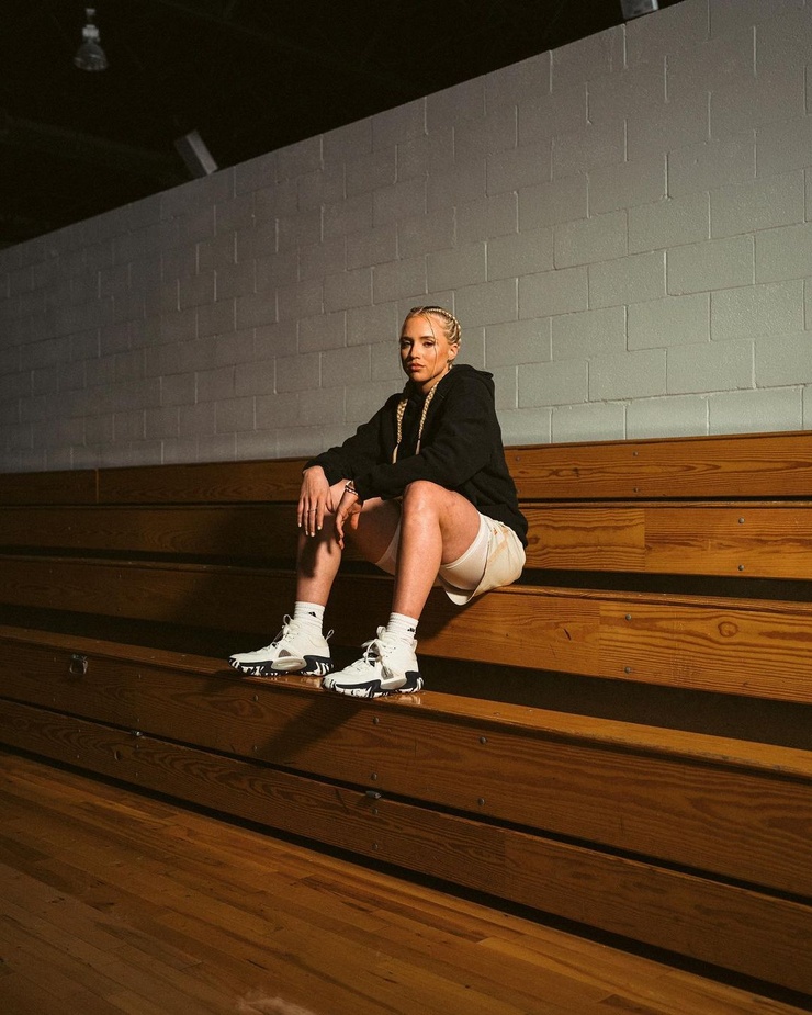 Picture of Hailey Van Lith