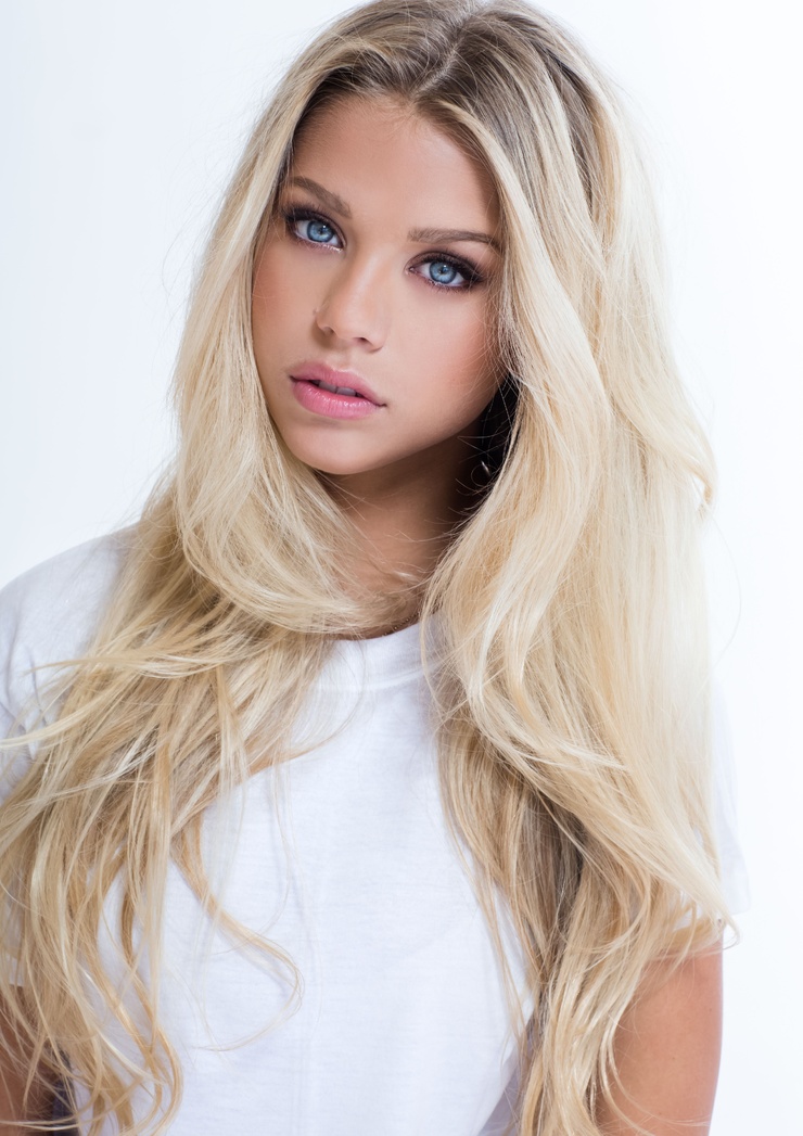 Picture of Kaylyn Slevin.