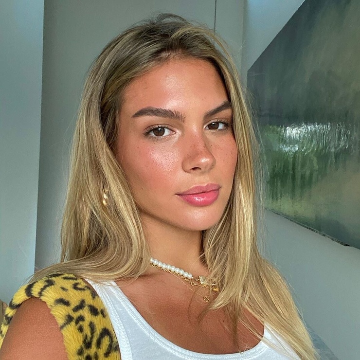 Isabella Jones picture