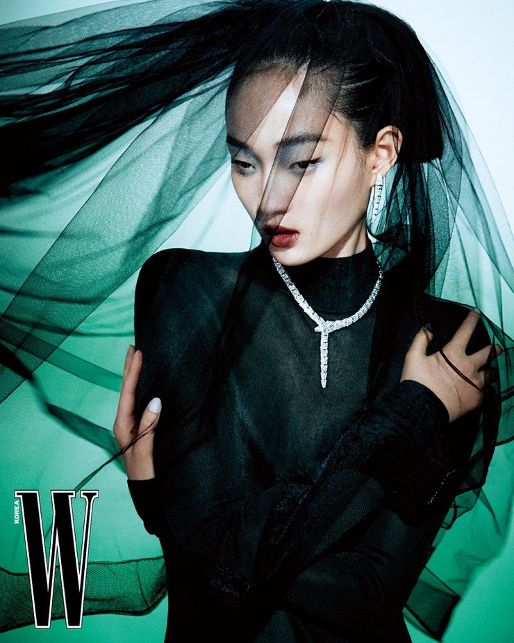 Picture of Shin Hyun Ji