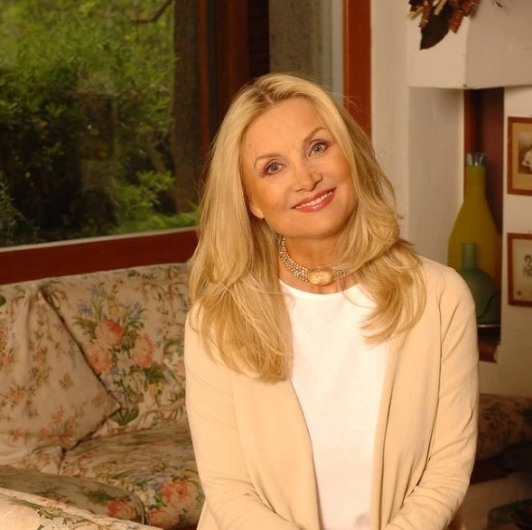 Picture of Barbara Bouchet