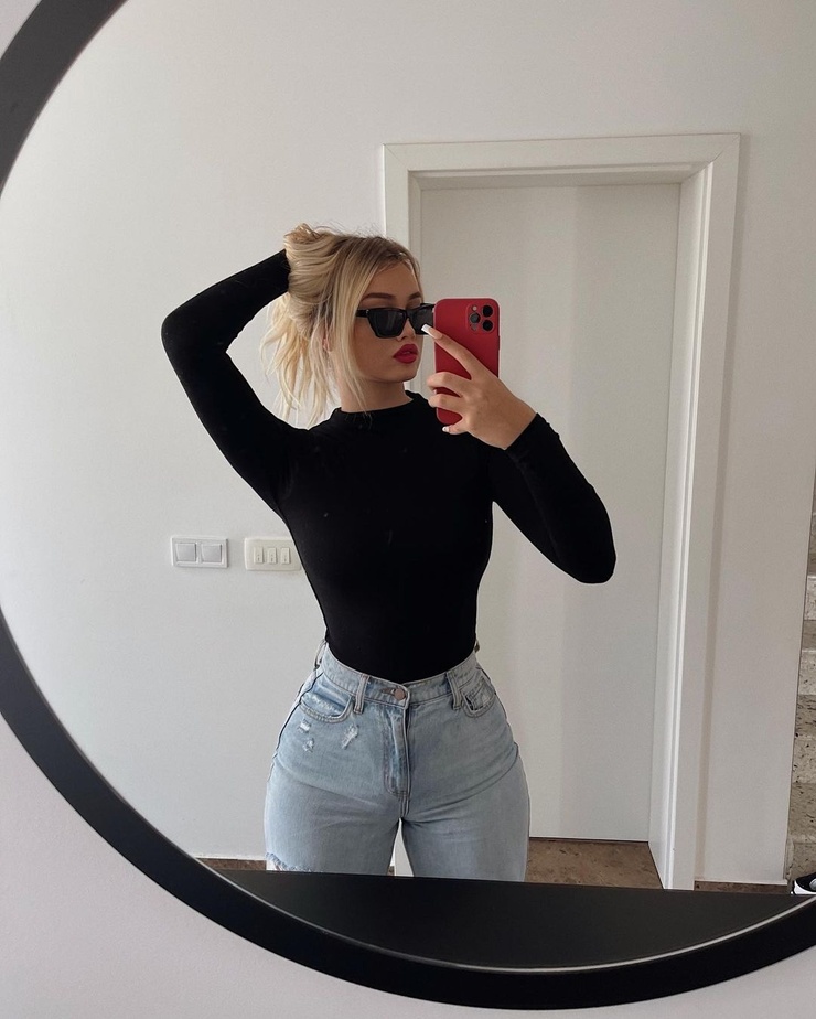 Picture of Uresa Zogu