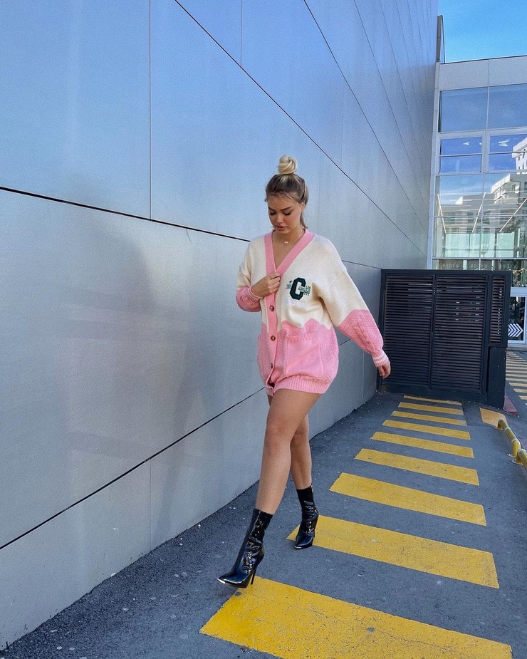 Picture of Uresa Zogu