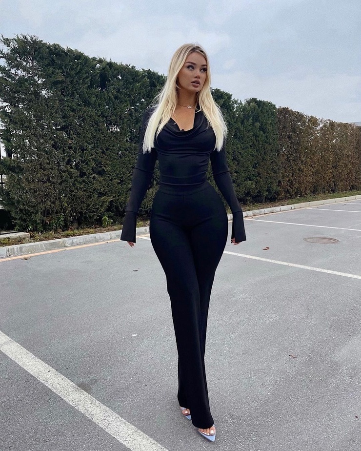 Picture of Uresa Zogu