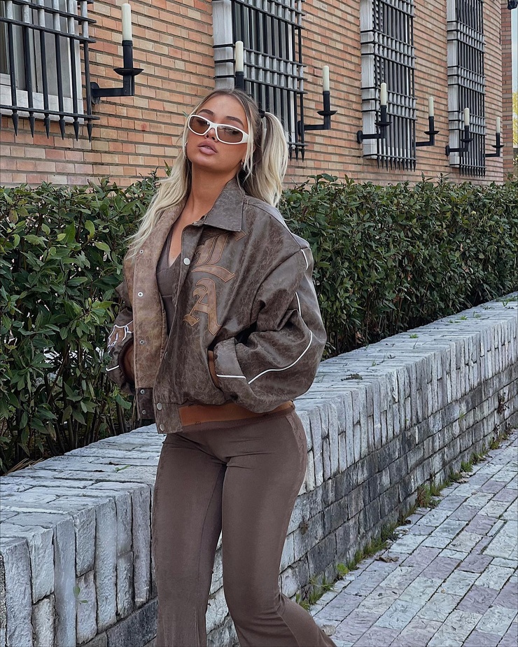 Picture of Uresa Zogu