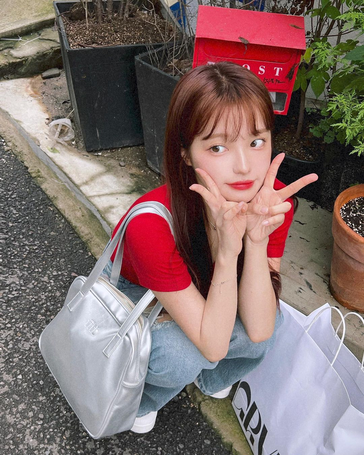 Picture of Jung Yoon