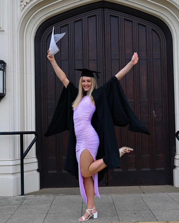 Molly Caudery picture