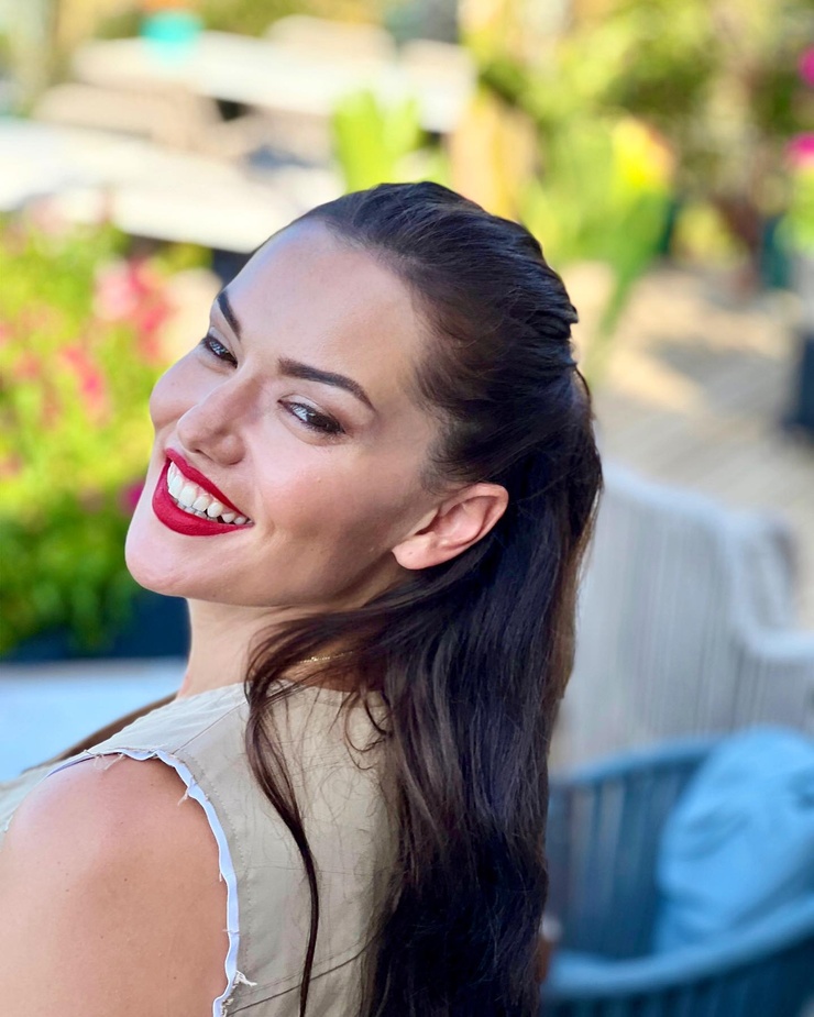 Picture of Fahriye Evcen