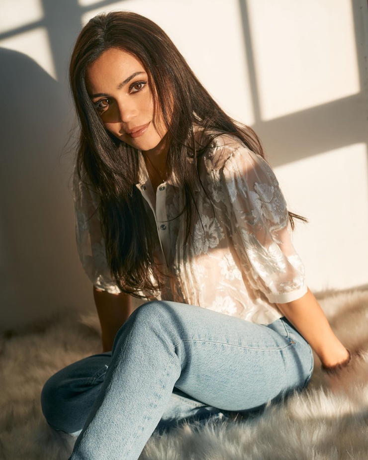 Andrea Londo picture