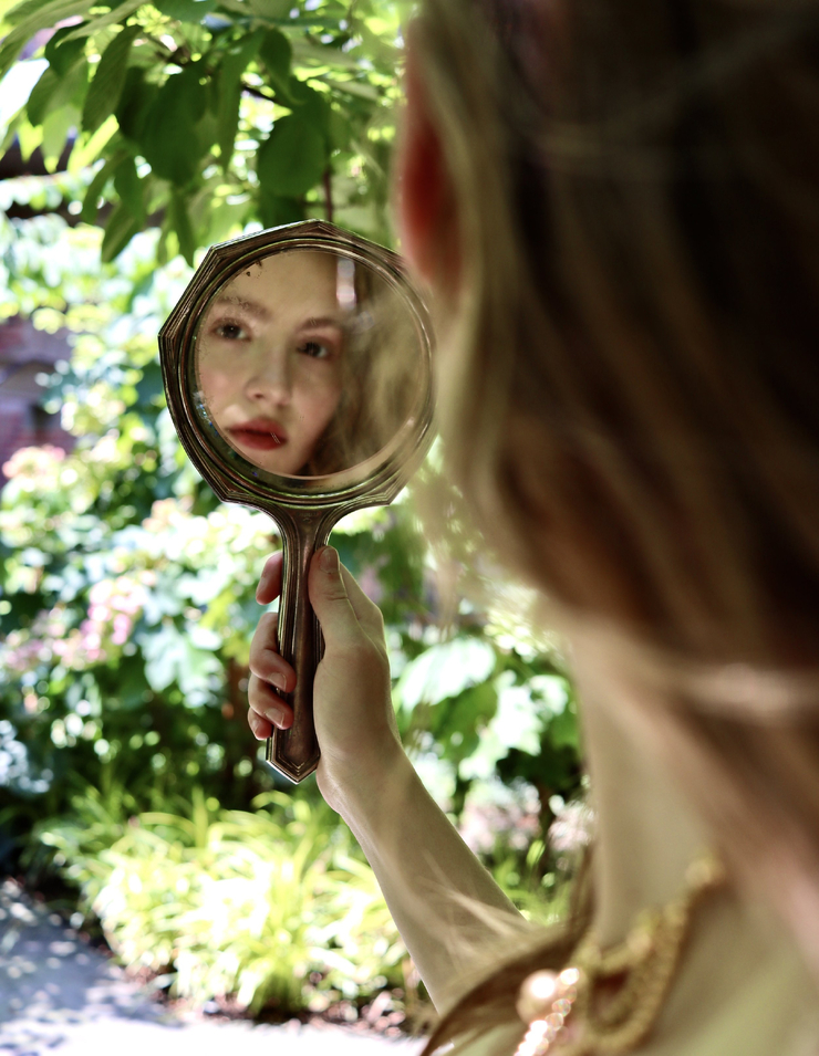 Picture of Bebe Wood