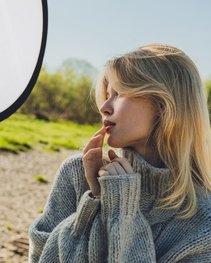 Image of Luna (model)