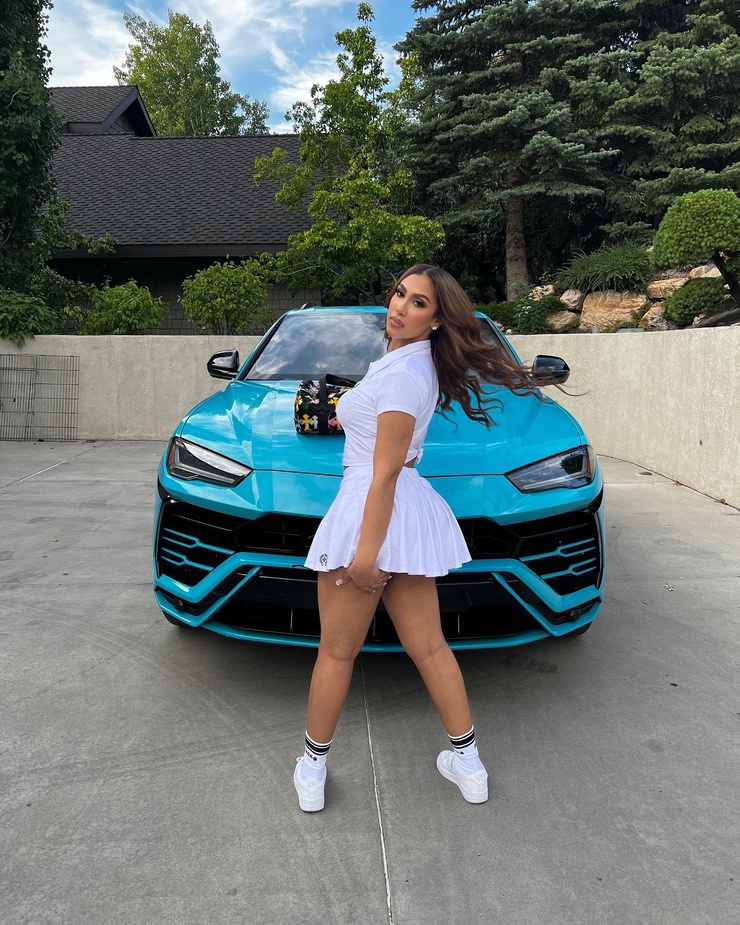 Picture of Queen Naija