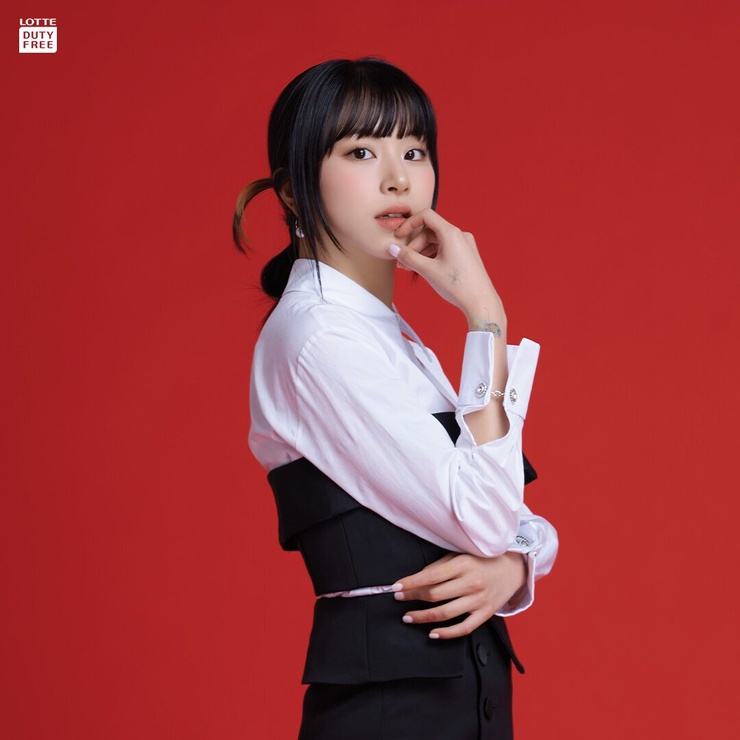 Picture of Son Chae Young