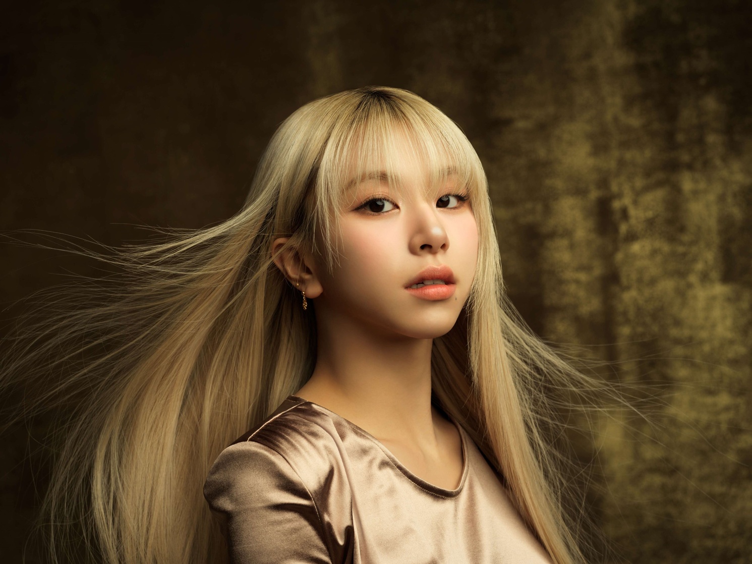 Picture of Son Chae Young