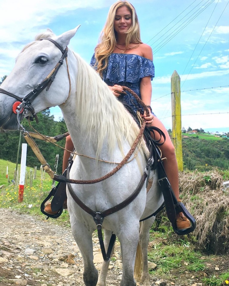 VALERIA DUQUE picture