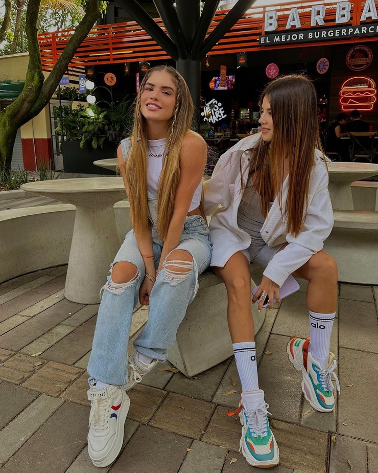 VALERIA DUQUE picture