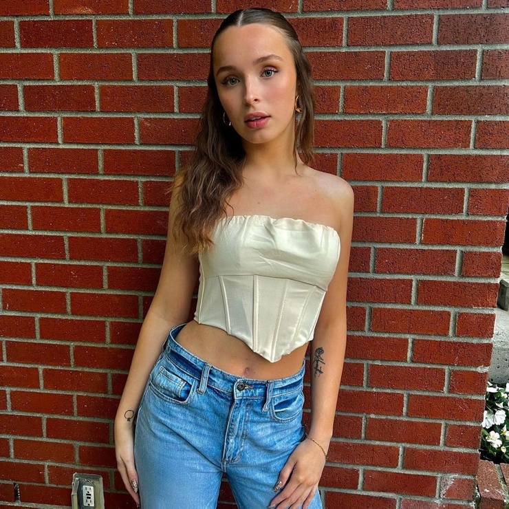 Taylor Hatala picture