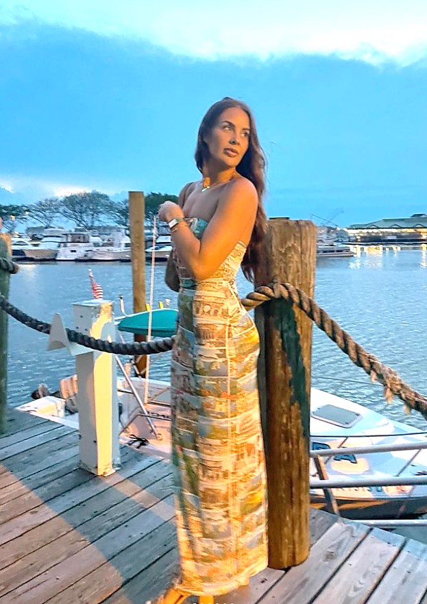 Alayna Epstein image