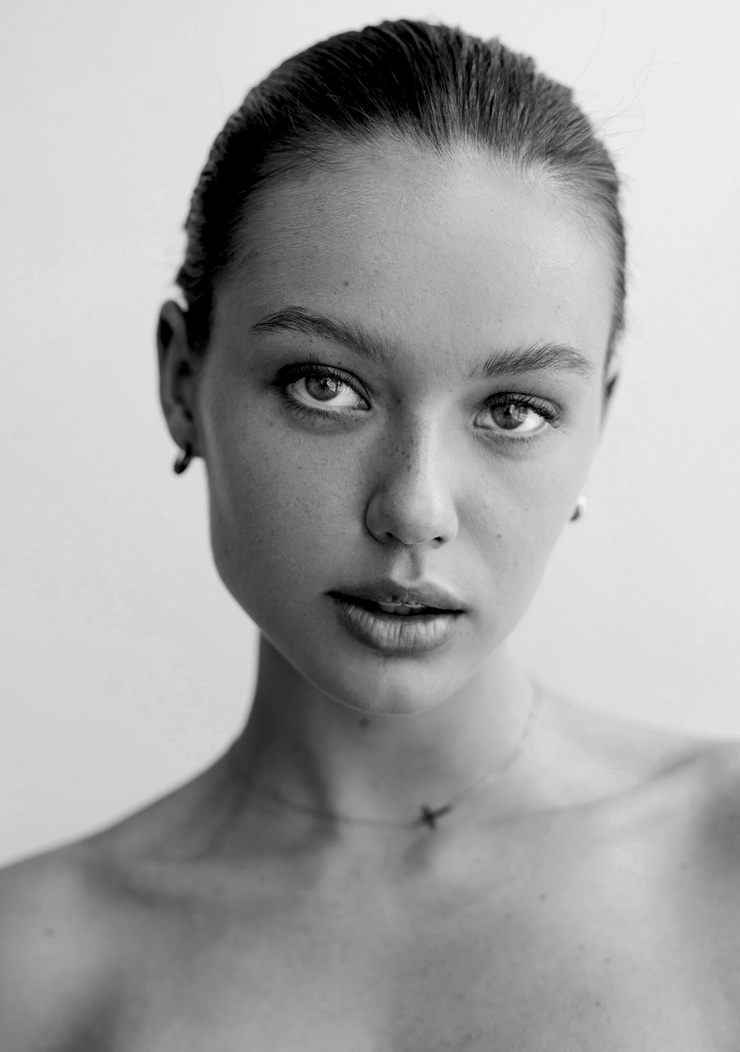 Picture of Nicole Banas