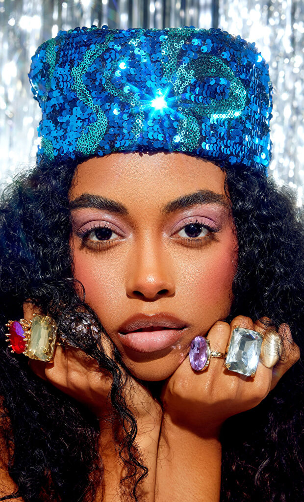 Picture of Chloe Cook