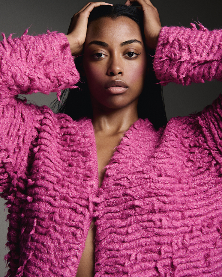 Picture of Chloe Cook