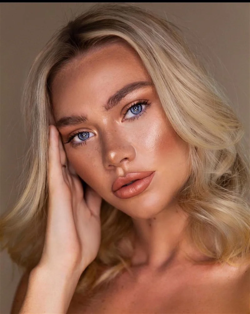 Natacha Loftus image