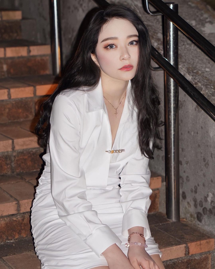 Picture of Lisa Yamada (model)