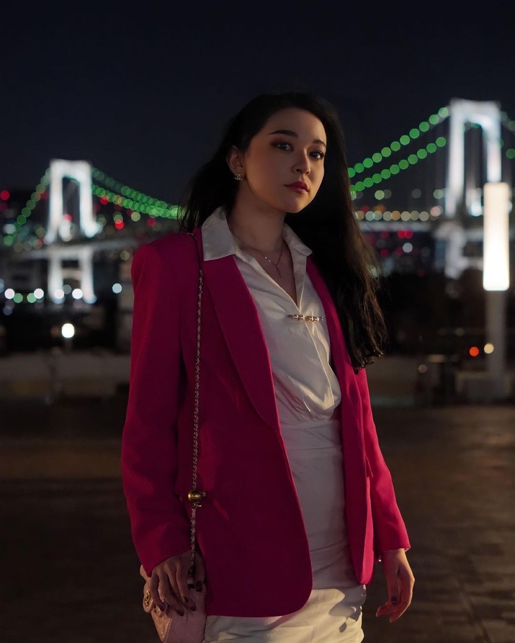 Picture of Lisa Yamada (model)