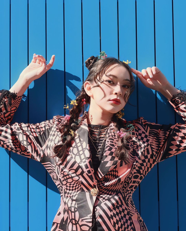 Picture of Lisa Yamada (model)