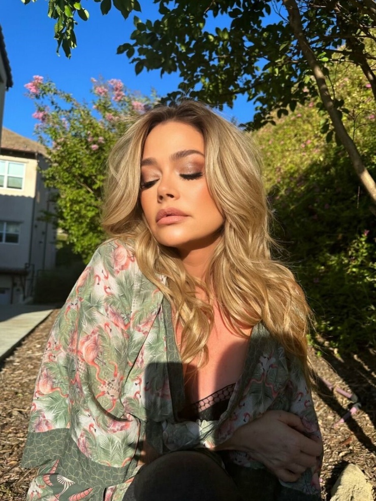 Picture of Denise Richards