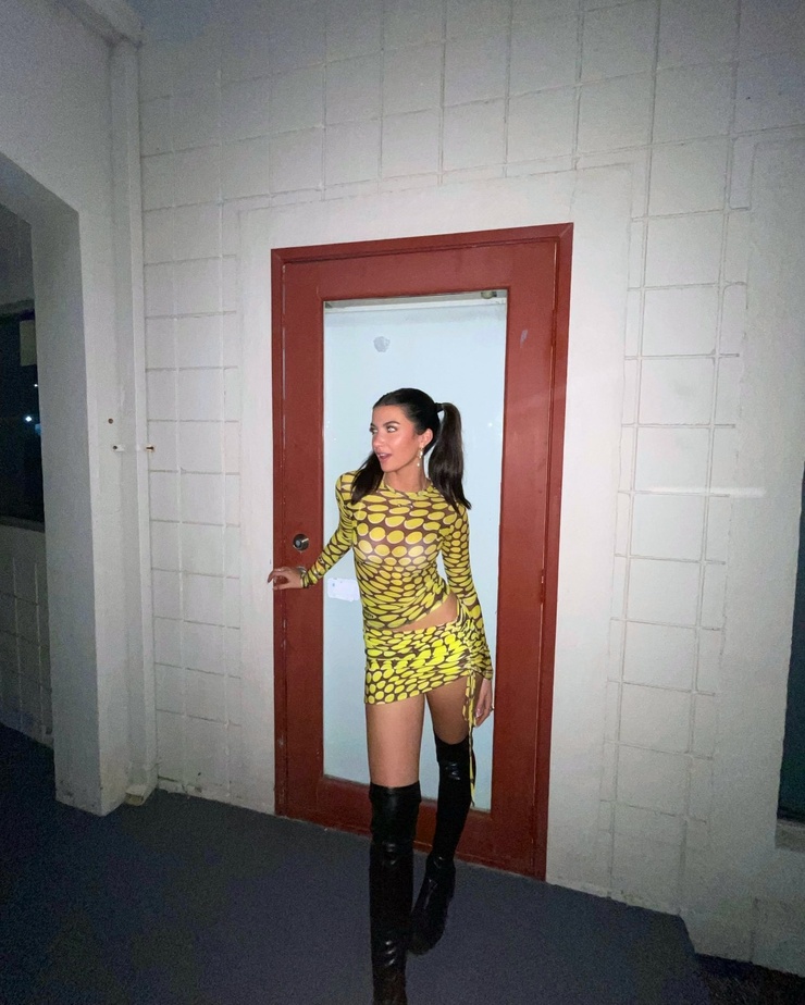 Ellie Zeiler picture