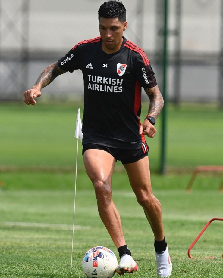 Picture of Enzo Pérez