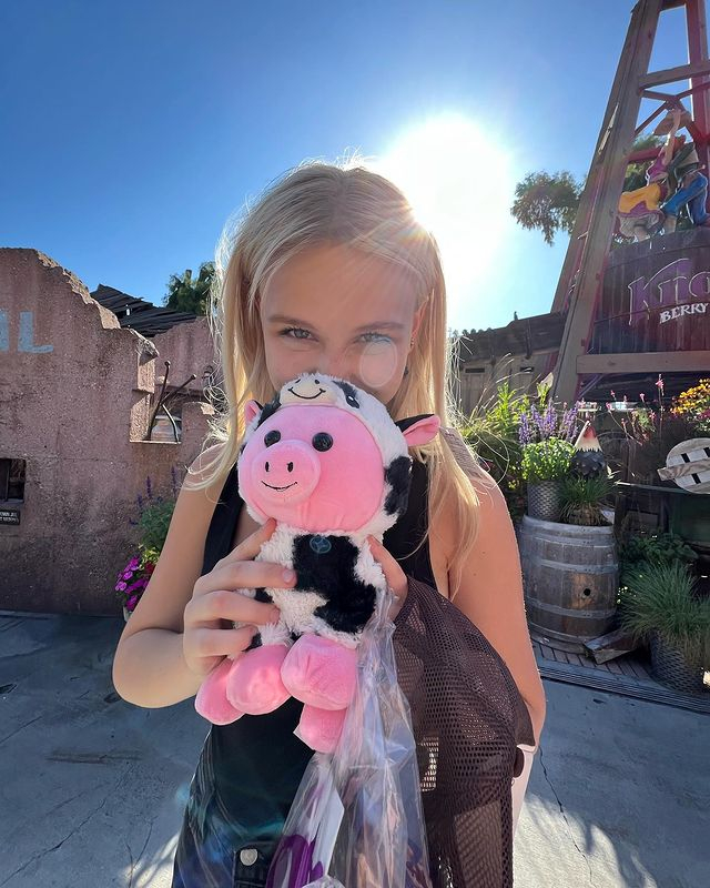 Picture of Alyvia Alyn Lind