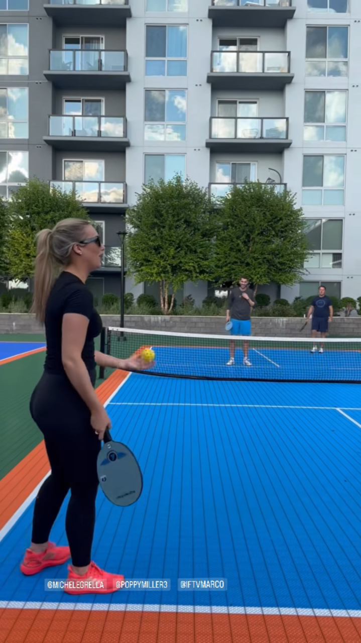 Picture of Poppy Miller (i)