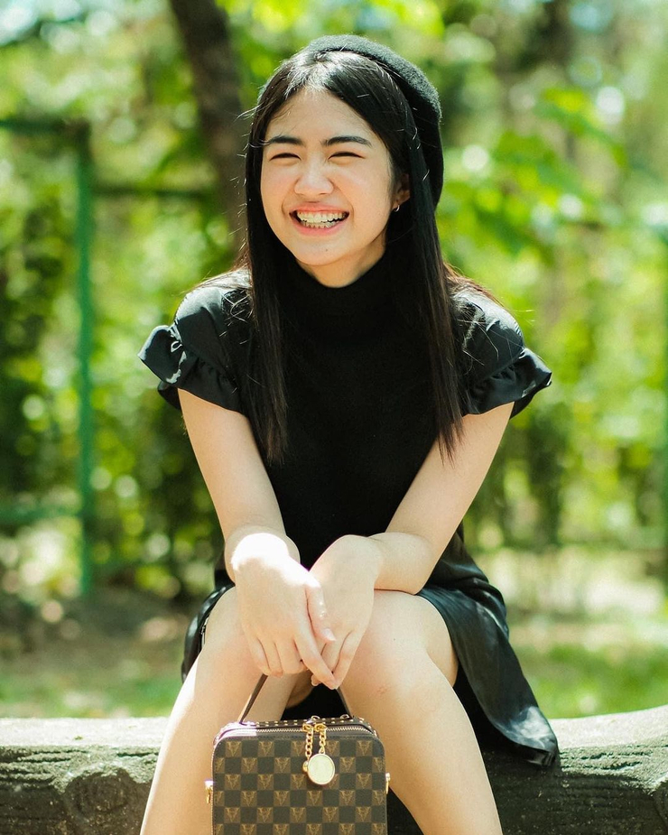 Picture of Azi Acosta