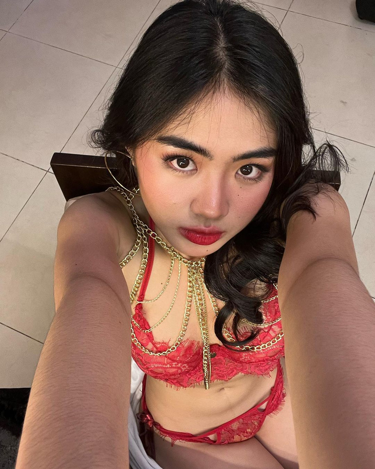 Picture of Azi Acosta