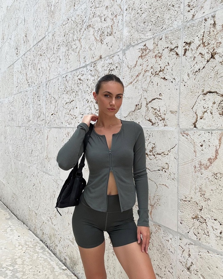 Picture of Stephanie Rayner