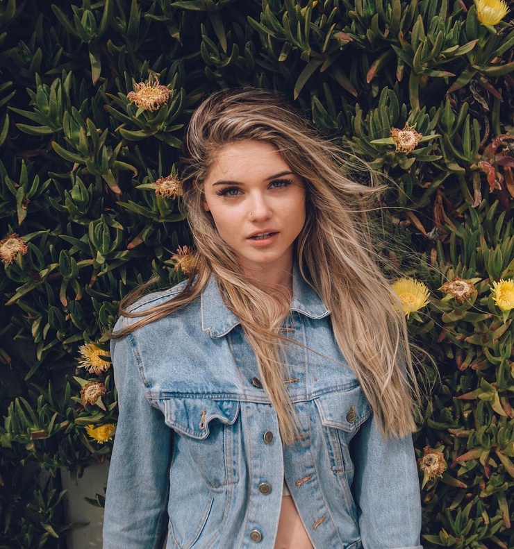 Picture of Victoria Axen