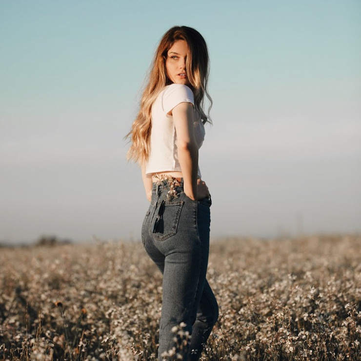 Picture of Victoria Axen