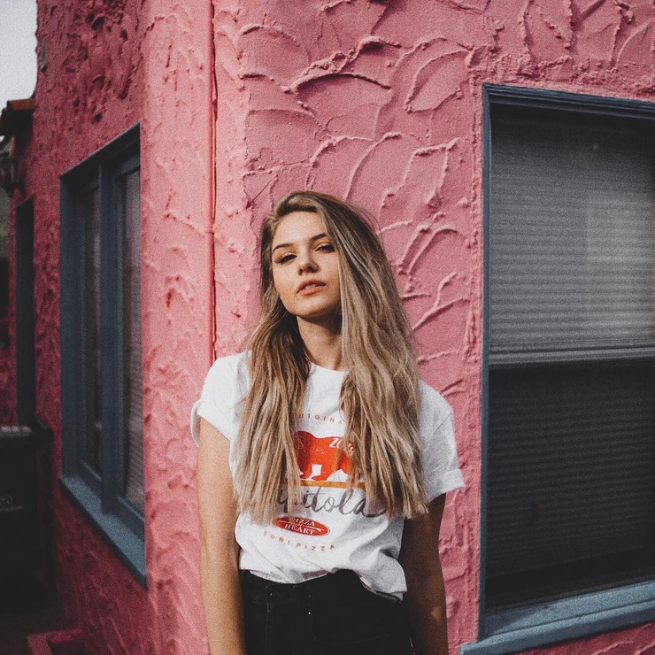 Picture of Victoria Axen