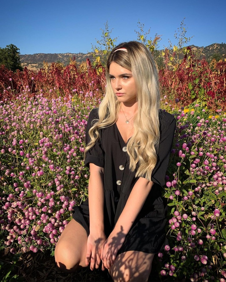 Victoria Axen picture