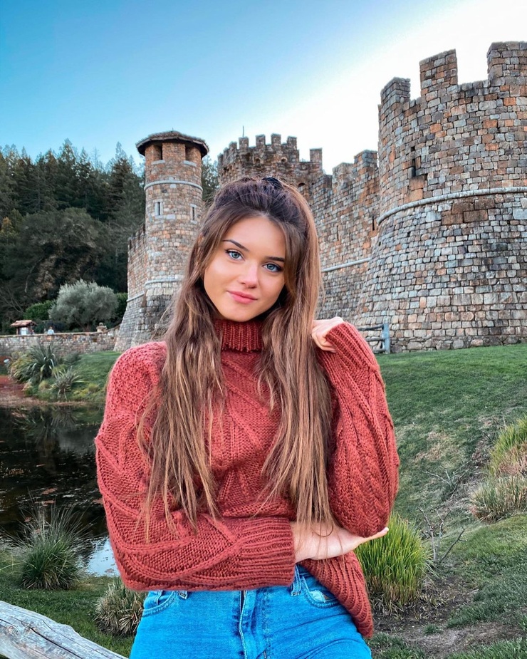 Picture of Victoria Axen